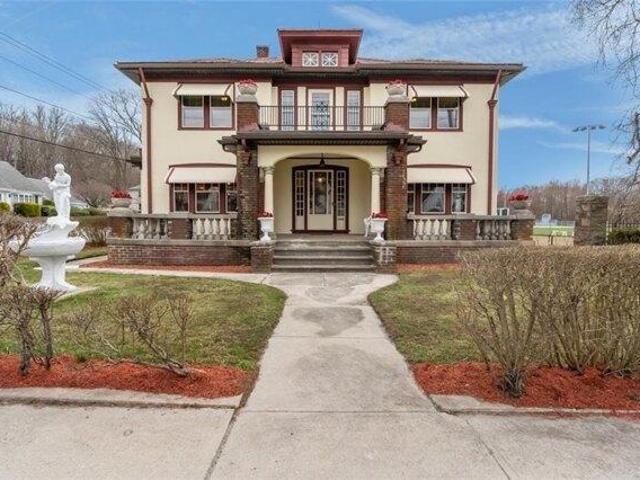 4 bedroom, Westerly RI 02891 104605309