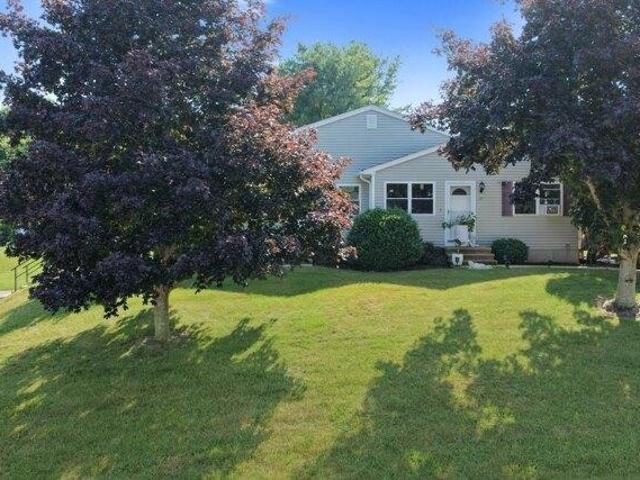 4 bedroom, Westerly RI 02891 105125452