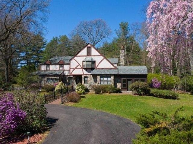 4 bedroom, Westfield MA 01085 LS102478201