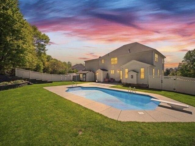 4 bedroom, Westfield MA 01085 LS102595152