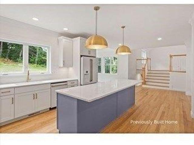 4 bedroom, Westford MA 01886 104650434