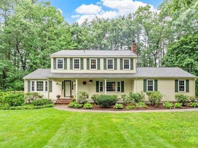 4 bedroom, Westford MA 01886 105117372
