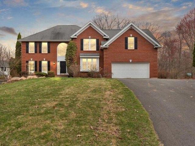 4 bedroom, Westford MA 01886 102446534