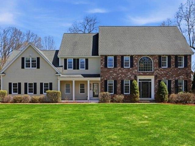 4 bedroom, Westford MA 01886 LS102635731