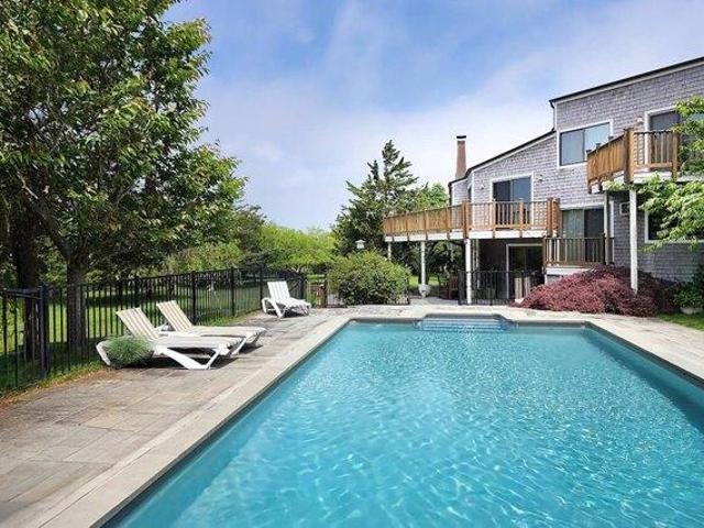 4 bedroom, Westhampton Beach NY 11978 88449423