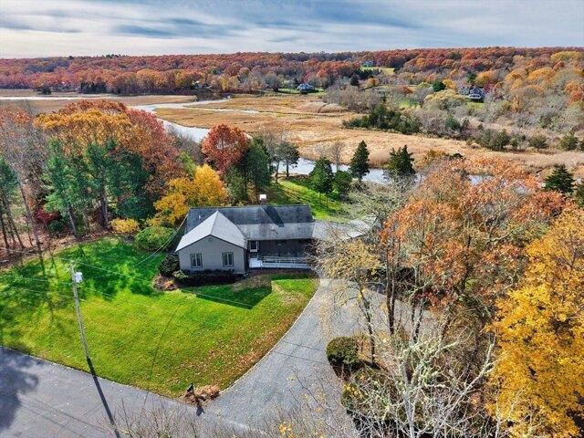 4 bedroom, Westport MA 02790 LS102442987