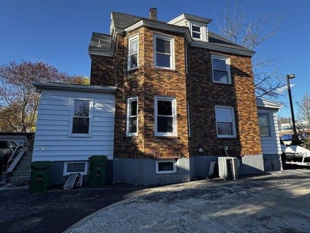 4 bedroom, Westwood MA 02090 104808353