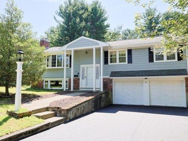 4 bedroom, Westwood MA 02090 105094010