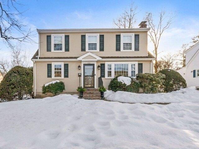 4 bedroom, Westwood MA 02090 LS102409102