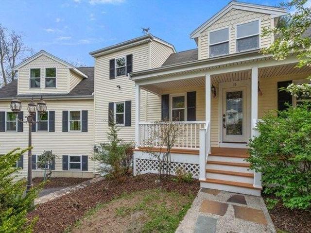 4 bedroom, Westwood MA 02090 LS102118888