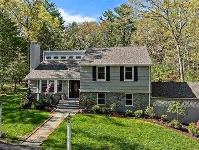 4 bedroom, Westwood MA 02090 LS102369700
