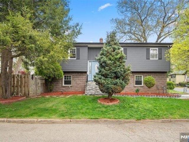 4 bedroom, Westwood NJ 07675 LS102255261
