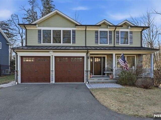 4 bedroom, Westwood NJ 07675 LS102256002