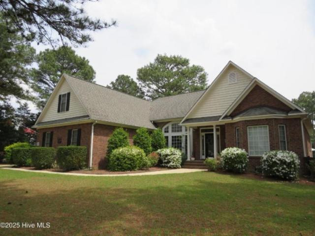 4 bedroom, Whispering Pines NC 28327 90223316