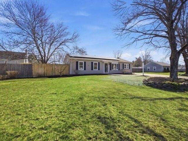 4 bedroom, Whitman MA 02382 102444529