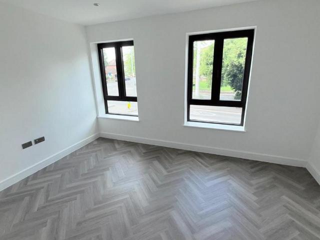 4 bedroom with a study room in. 4 bed terraced house to rent £3,200 pcm £738 pw