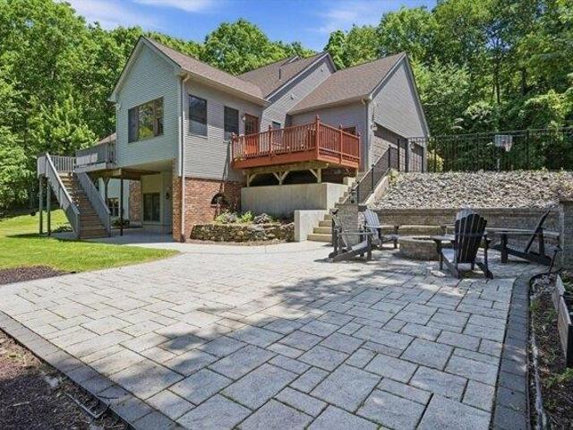 4 bedroom, Wilbraham MA 01095 105155814