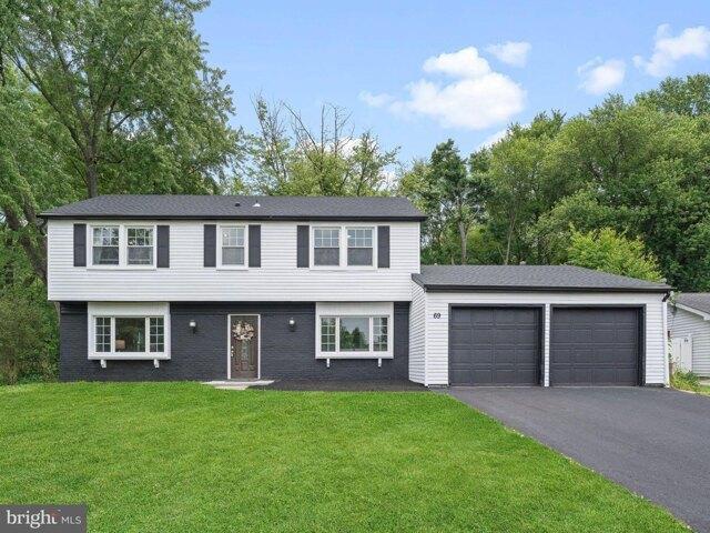 4 bedroom, Willingboro NJ 08046 104718206