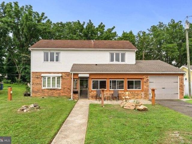 4 bedroom, Willingboro NJ 08046 104718354