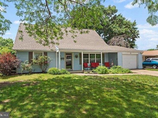 4 bedroom, Willingboro NJ 08046 104718351