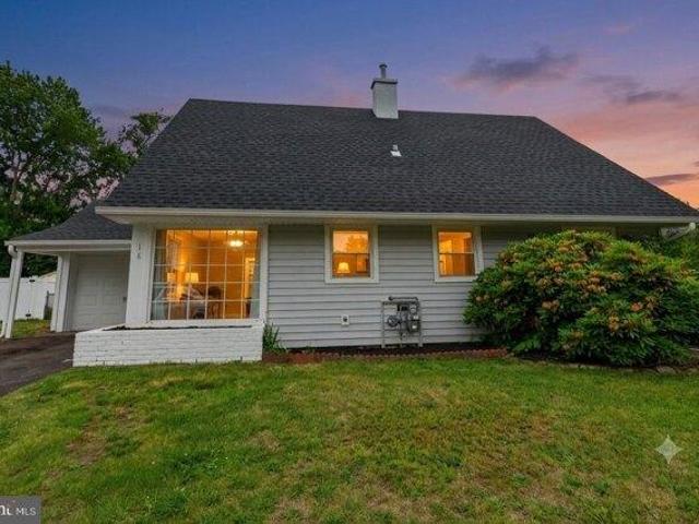 4 bedroom, Willingboro NJ 08046 104718563