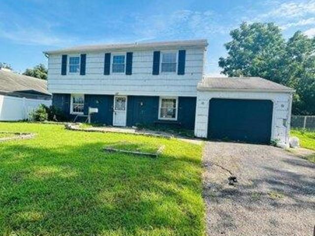 4 bedroom, Willingboro NJ 08046 104720290