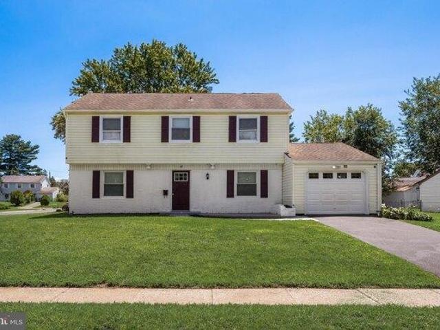 4 bedroom, Willingboro NJ 08046 104720333