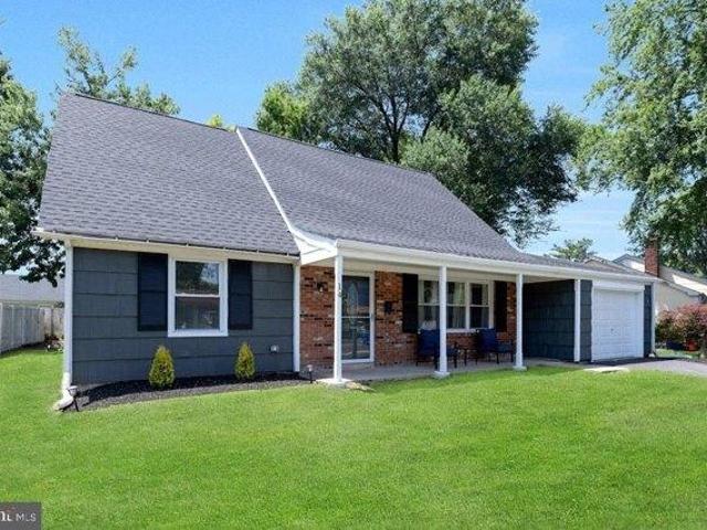4 bedroom, Willingboro NJ 08046 104720617