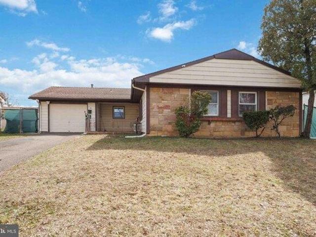 4 bedroom, Willingboro NJ 08046 LS101576143