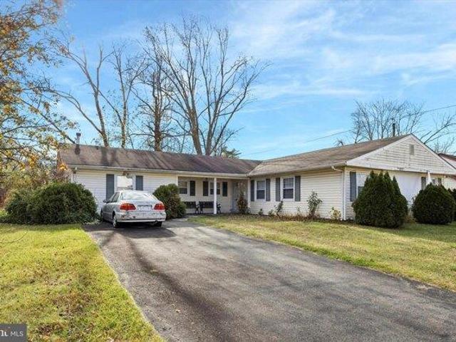 4 bedroom, Willingboro NJ 08046 LS101708064