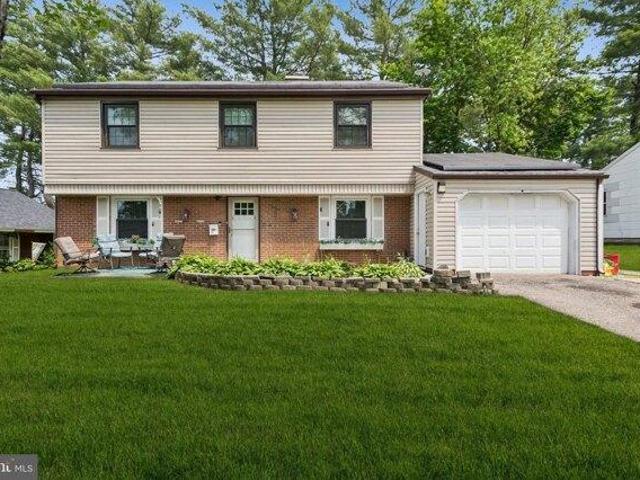 4 bedroom, Willingboro NJ 08046 LS101801091