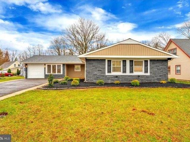 4 bedroom, Willingboro NJ 08046 LS102255135