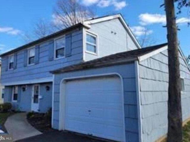 4 bedroom, Willingboro NJ 08046 LS102256739