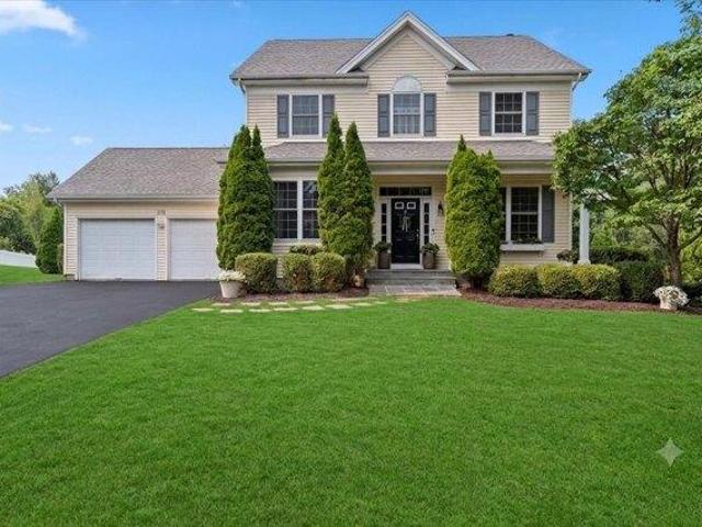 4 bedroom, Williston VT 05495 105143094