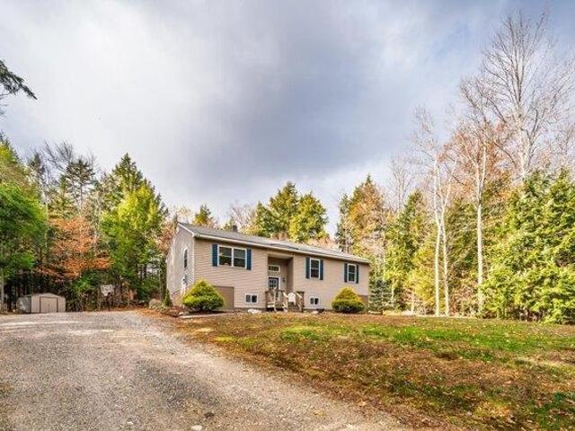 4 bedroom, Wilmot NH 03287 LS101934208