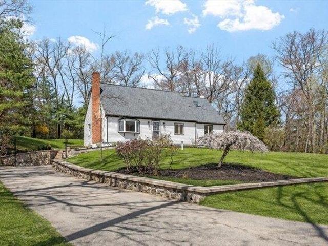 4 bedroom, Wilmington MA 01887 102342700