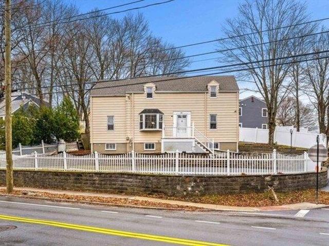 4 bedroom, Winchester MA 01890 LS102447465