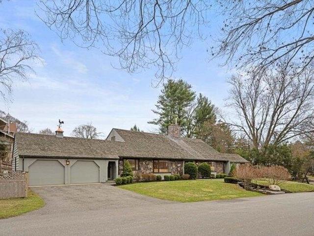 4 bedroom, Winchester MA 01890 LS102823336
