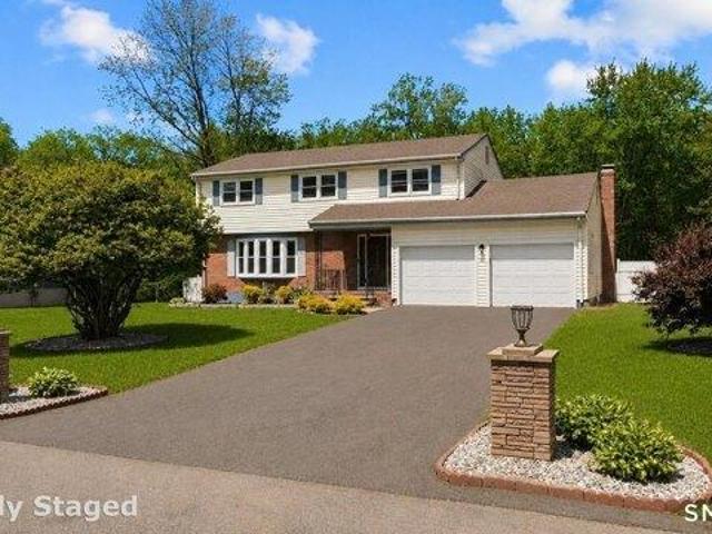 4 bedroom, Windsor CT 06095 LS102777421