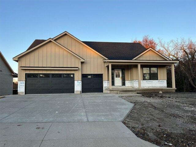 4 bedroom, Winterset IA 50273 88692827