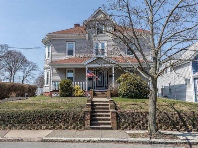 4 bedroom, Winthrop MA 02152 104653900