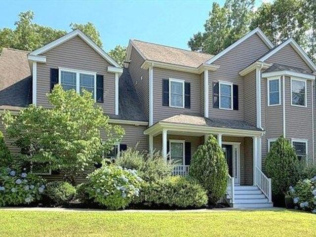 4 bedroom, Wrentham MA 02093 105059500