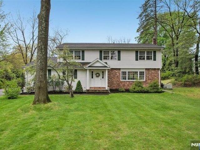 4 bedroom, Wyckoff NJ 07481 102253911