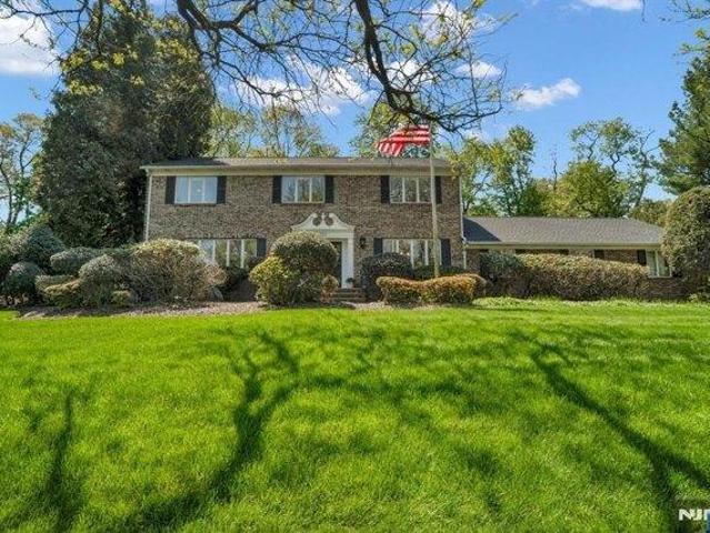 4 bedroom, Wyckoff NJ 07481 102282061