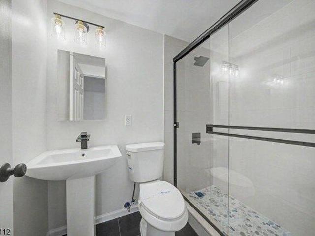 4 bedroom, Wyckoff NJ 07481 104568551