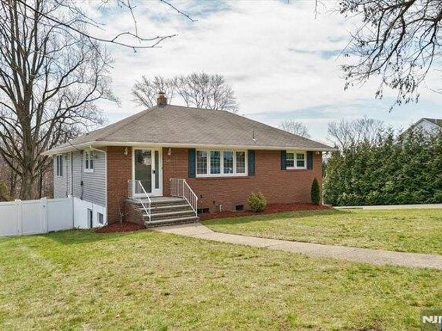 4 bedroom, Totowa NJ 07512 102279248