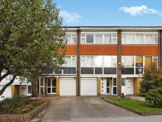 4 Bedroom Town House