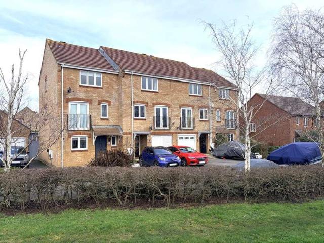 4 Bedroom Town House