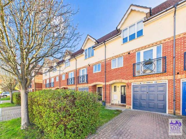 4 Bedroom Town House
