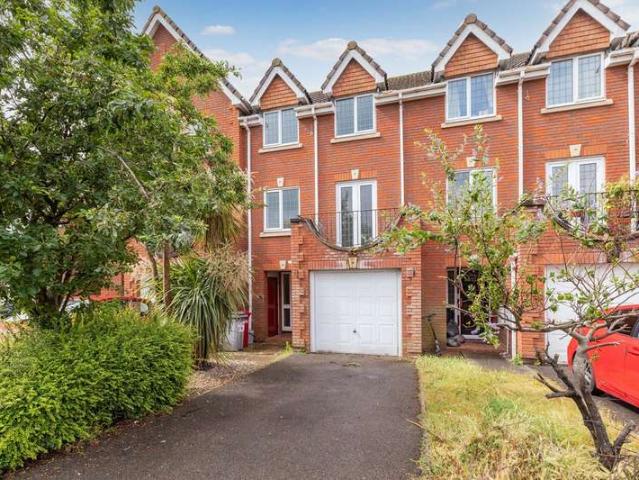 4 Bedroom Town House